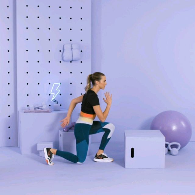 Step-Up to Reverse Lunge - Exercise How-to - Workout Trainer by Skimble
