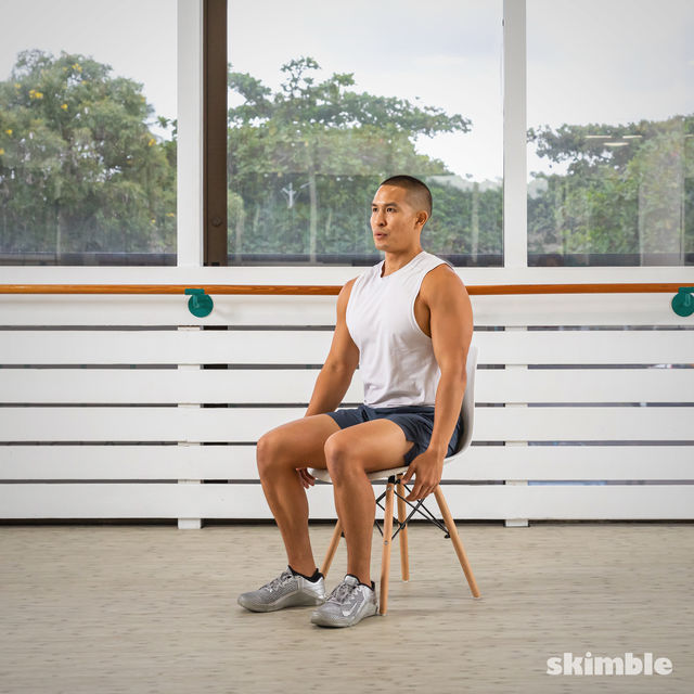 Shoulder Rotations - Exercise How-to - Skimble Workout Trainer