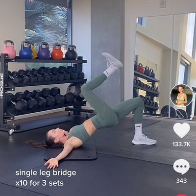 Single Leg Airplane - Exercise How-to - Workout Trainer by Skimble
