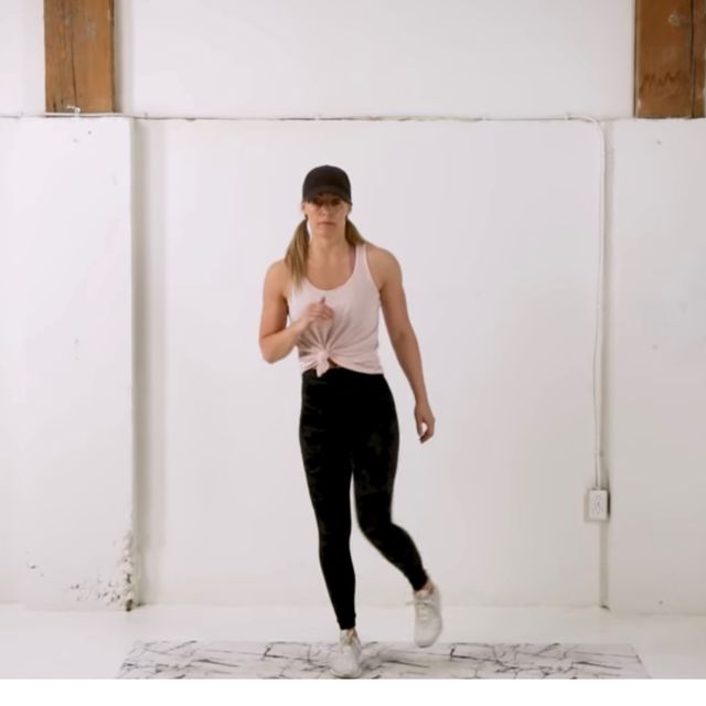 Left Hip Rotation by Ömer Köseoğlu - Exercise How-to - Skimble
