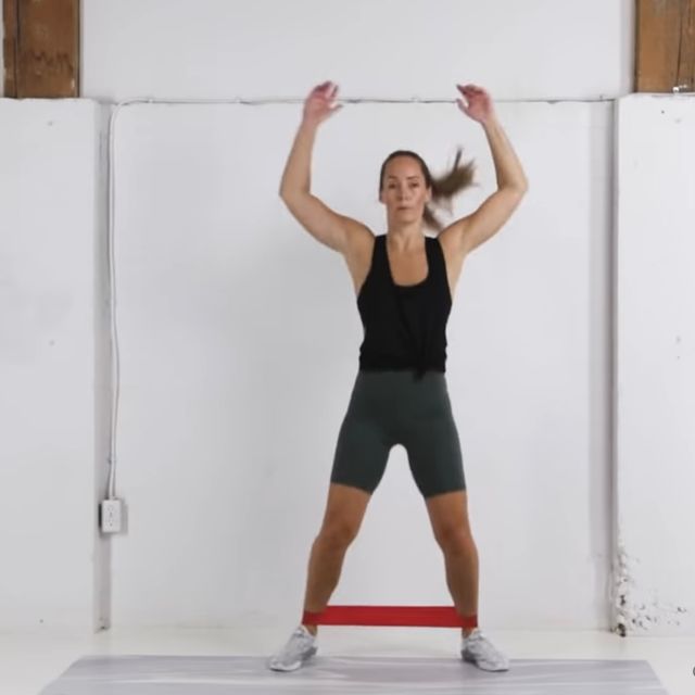 Mini Band Jumping Jacks by Ömer Köseoğlu - Exercise How-to - Skimble