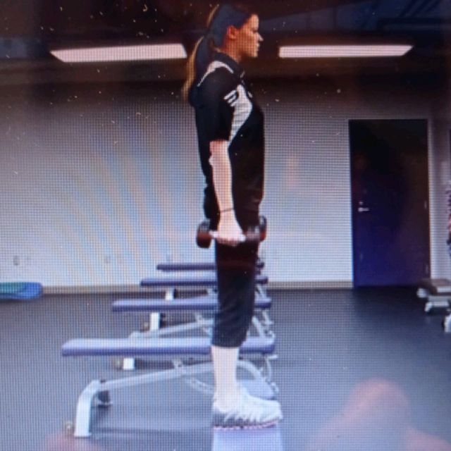 Step Downs by Xexu Lara - Ejercicio Cómo hacerlo - Skimble