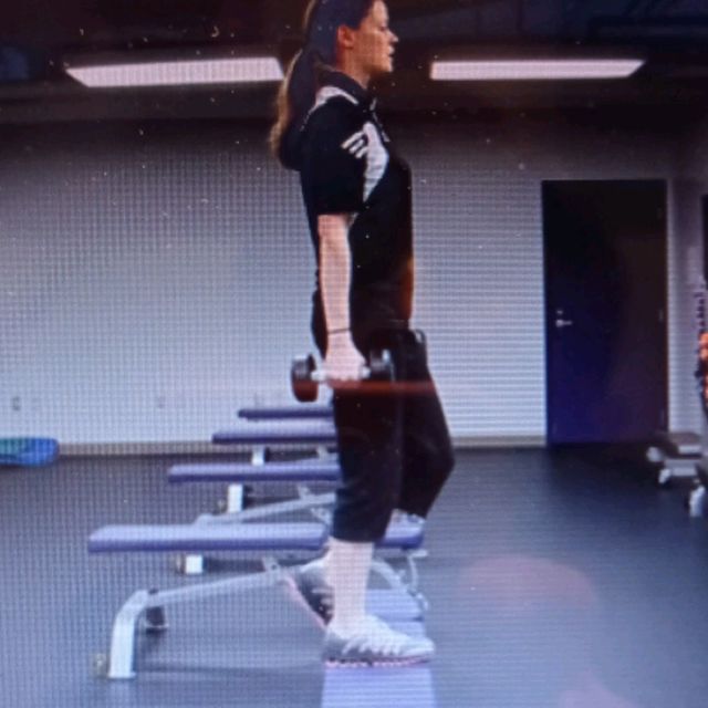 Step Downs by Xexu Lara - Ejercicio Cómo hacerlo - Skimble