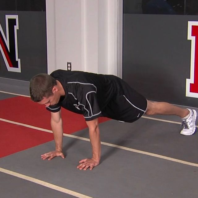 Plank Shoulder Taps by Ömer Köseoğlu - Exercise How-to - Skimble