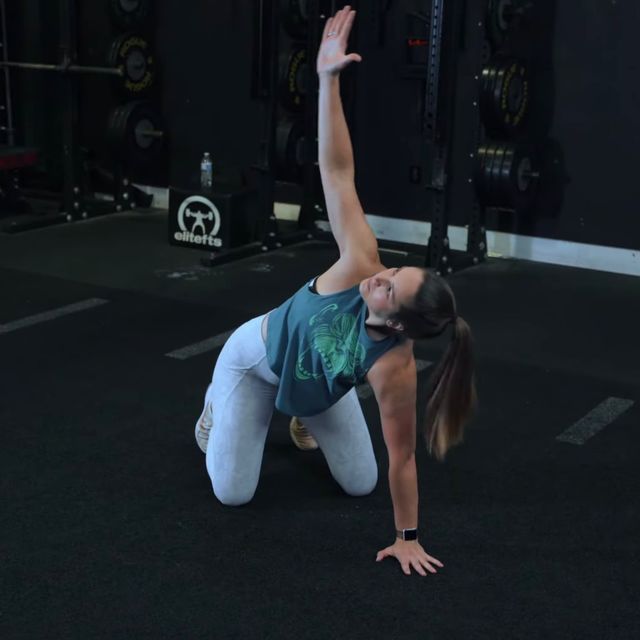 Sky Reach To Arm Thread Stretch (R) by Ömer Köseoğlu - Exercise How-to ...