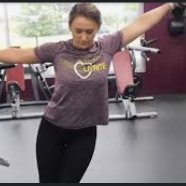 Leaning Lateral Raise by Lisbon Williams - Exercise How-to - Skimble