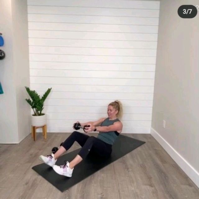 V-Sit with dumbells/ right + up + left - Exercise How-to - Workout ...