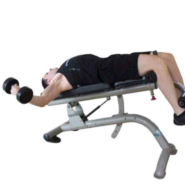 Decline DB Chest Fly by Francisco Perez - Ejercicio Cómo hacerlo - Skimble