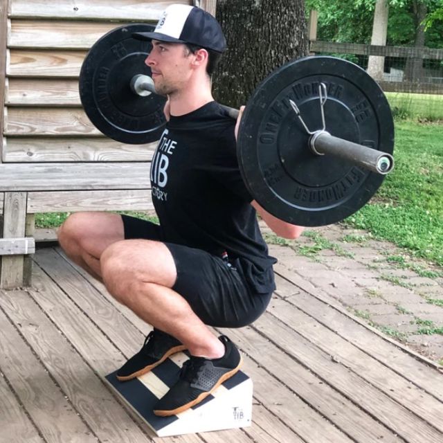 VMO Squat by Kyle Derkson - Exercise How-to - Skimble