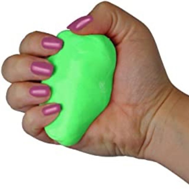 Hand Squeezes by Erika O. - Exercise How-to - Skimble