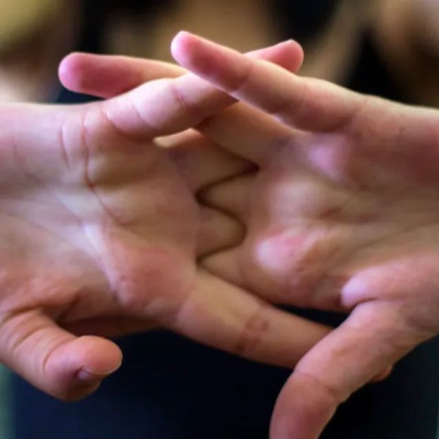 Two Handed Finger Stretch by Erika O. - Exercise How-to - Skimble