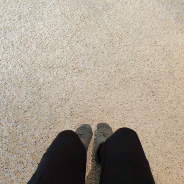 Seated Leg Hop Outs by Renzo V. - Exercise How-to - Skimble