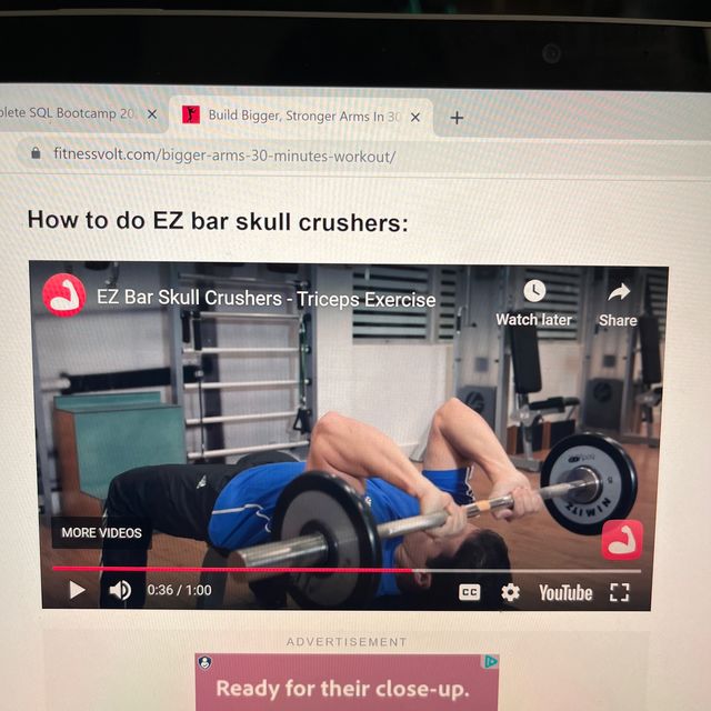 EZ Bar Skull Crusher by Ryan R. - Exercise How-to - Skimble