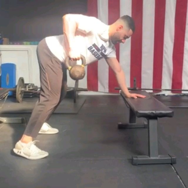 KB 3 Point Row by Francisco Perez - Ejercicio Cómo hacerlo - Skimble