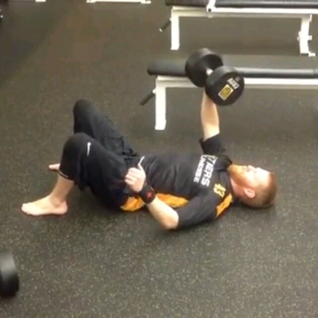 SA DB Floor Ches press by Francisco Perez - Ejercicio Cómo hacerlo ...