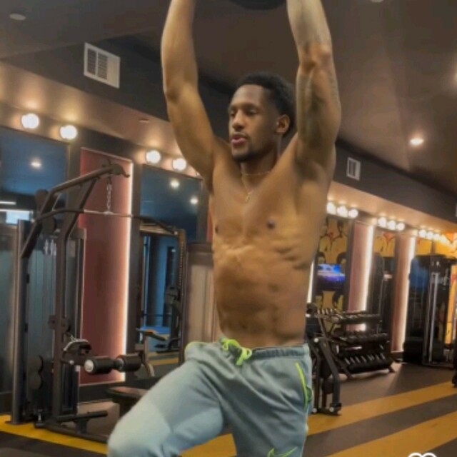 Standing Marches by Martel Berry - Exercise How-to - Skimble