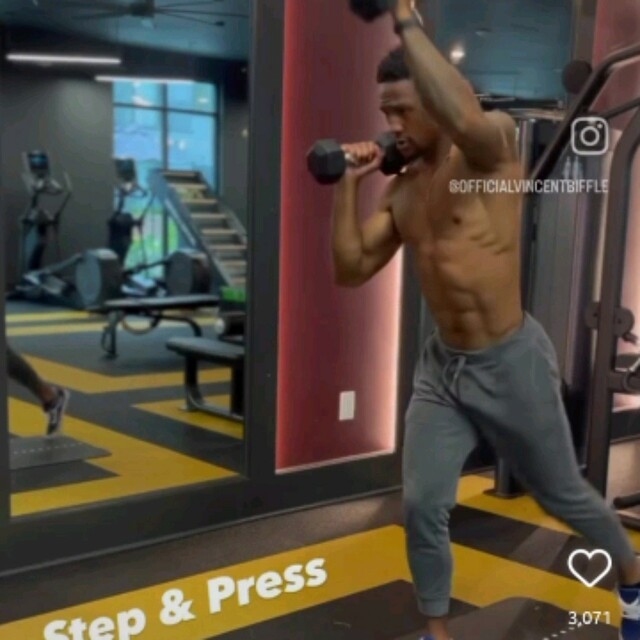Step And Press by Martel Berry - Exercise How-to - Skimble