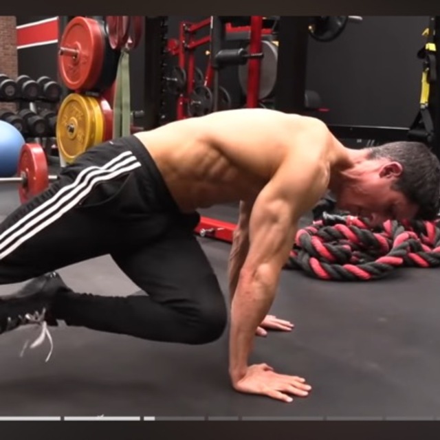 Black Widow Knee Slides by Vera Maxakova - Exercise How-to - Skimble