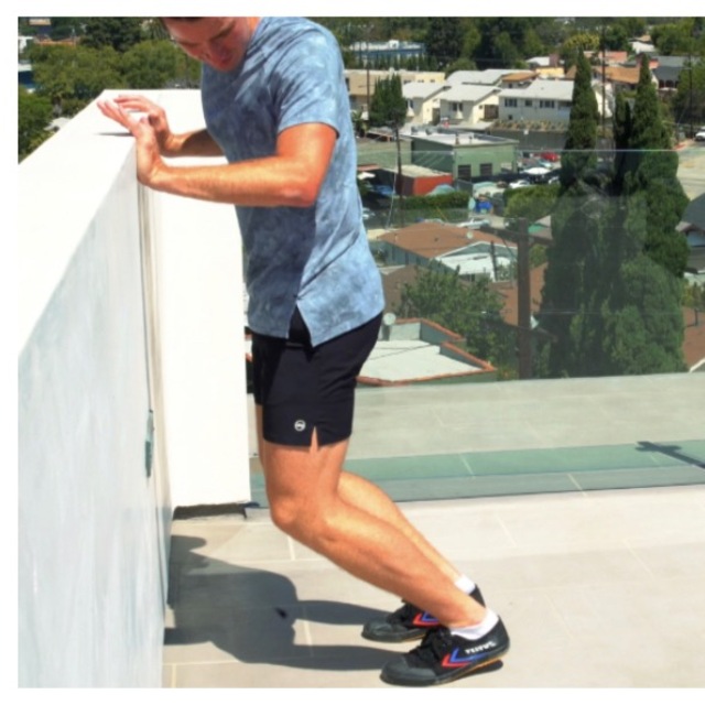 THE KOT (KNEES OVER TOES) CALF RAISE: by Armin Krause - Exercise How-to ...