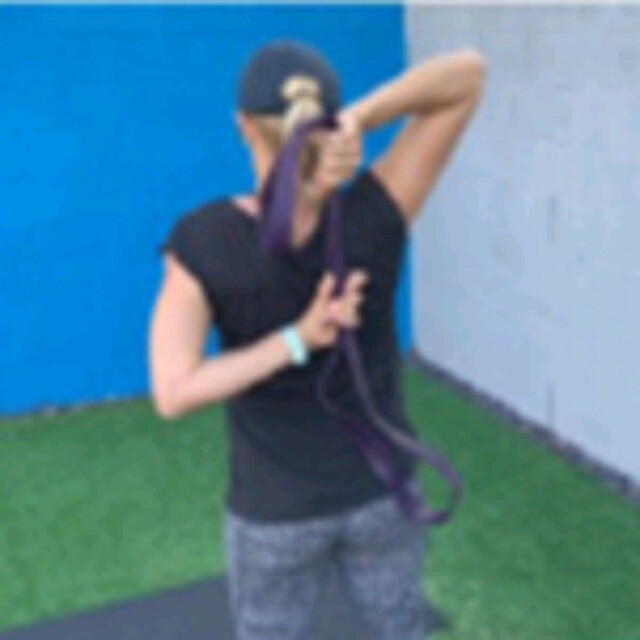 Bandes Shoulder Rotation by Christiaan Welman - Exercise How-to - Skimble
