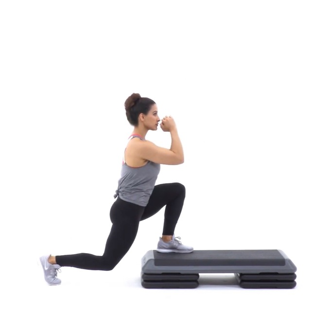 Reverse Lunge From Step (R) by Ömer Köseoğlu - Exercise How-to - Skimble