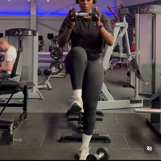 Dumbbell Knee To Chest by Deanna B. - Exercise How-to - Skimble