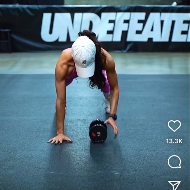 Single Dumbbell Plank W/ Renegade Row Into Runners Lunge Row by Deanna ...