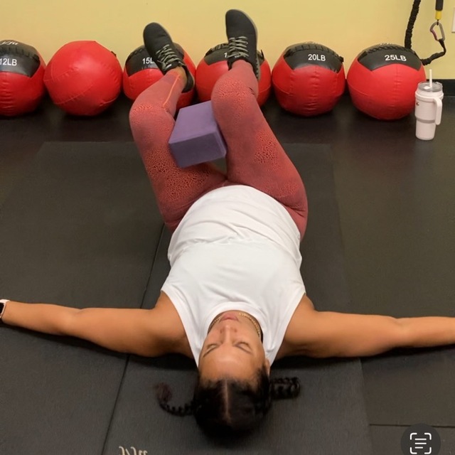 Trunk Stability Rotation by Nadia Chapman - Exercise How-to - Skimble