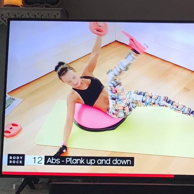 Lay On Bosu Ball Toe Touch by Melissa Leng - Exercise How-to - Skimble