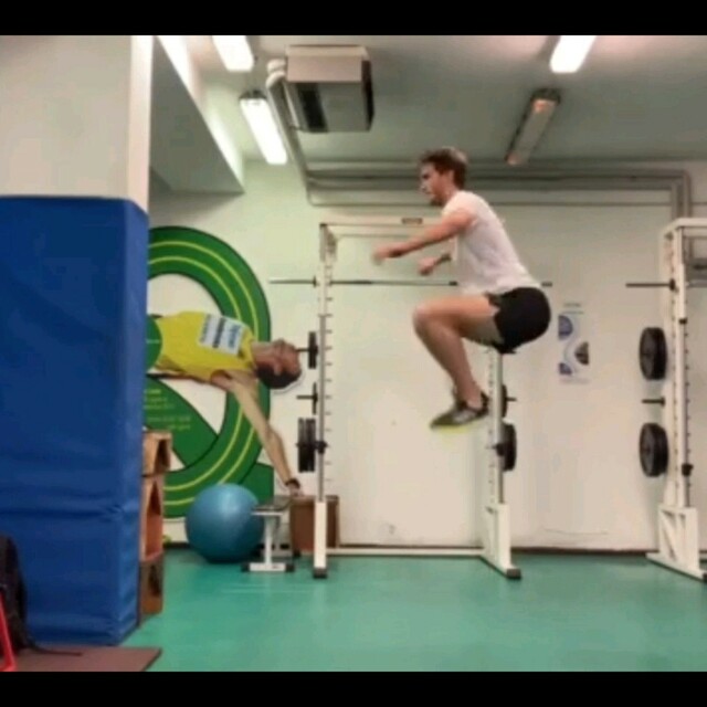 Tuck Jump by Timon Jona Martin - Exercise How-to - Skimble