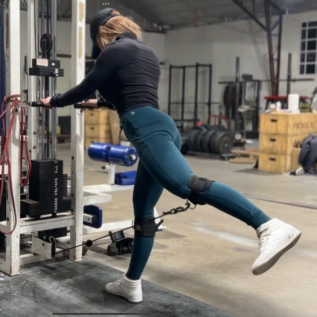 Glute Max Kickback by Fifi J. - Exercise How-to - Skimble