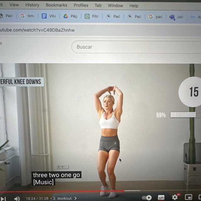 Powerful Knee Downs by Rafael Jimenez Maiquez - Exercise How-to - Skimble