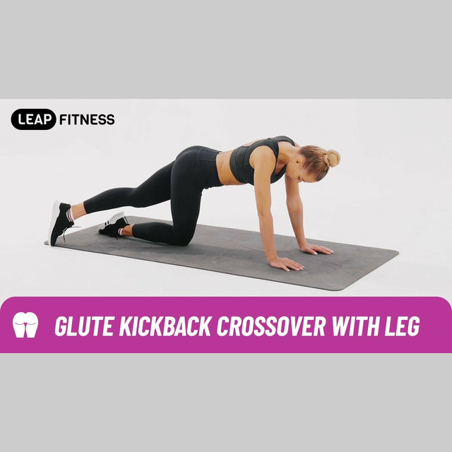 How to Do：GLUTE KICKBACK CROSSOVER WITH LEG - translation missing: en ...