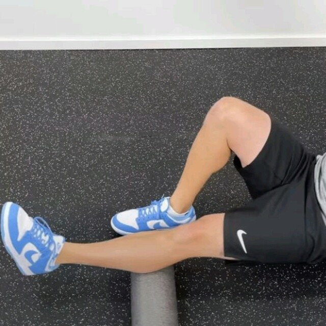 Foam Rolle by Allan B. - Exercise How-to - Skimble