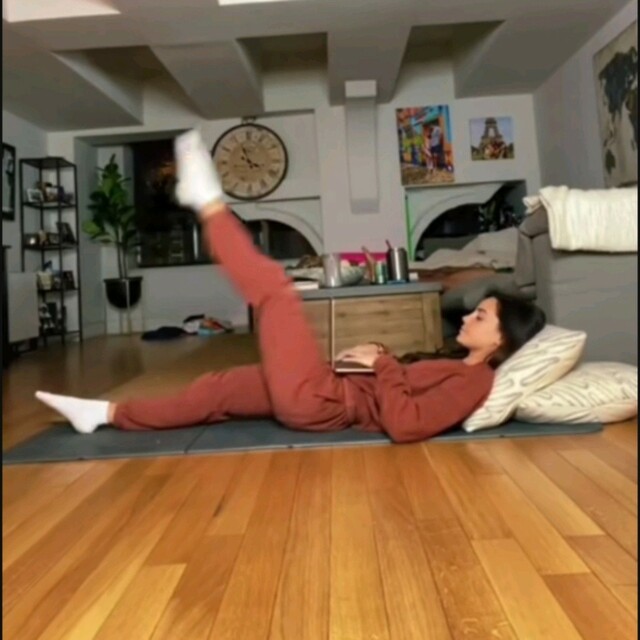 Leg Lifters by Candice M. - Exercise How-to - Skimble