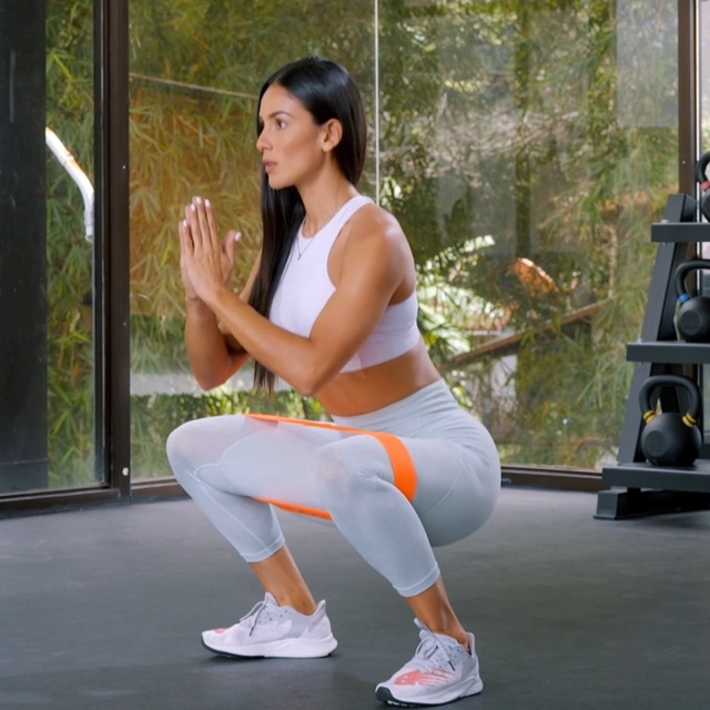 Air Squat With Band by Fifi J. - Exercise How-to - Skimble