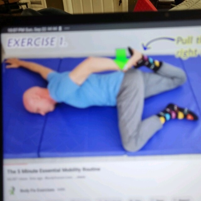 Starfish Pretzel by Chan Y. - Exercise How-to - Skimble