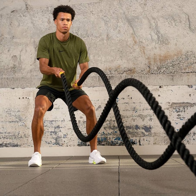 Battle Rope by Omar Reyes - Exercise How-to - Skimble