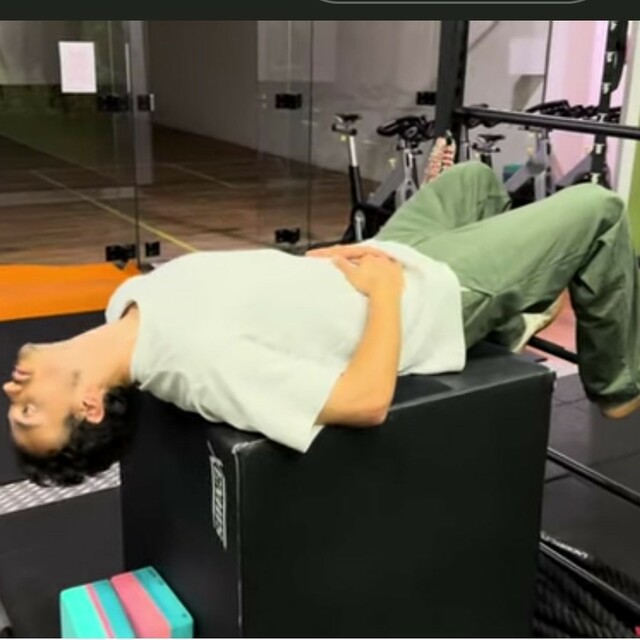 Prone Neck Extension by Alex 🌊. - Exercise How-to - Skimble