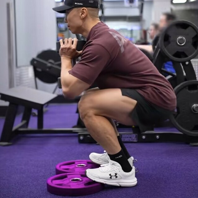 Banded Toe Elevated Goblet Squats With KB Or DB by 𝔻𝕖𝕤𝕖𝕣𝕥 𝔽𝕠𝕩🦊 🌟 ...