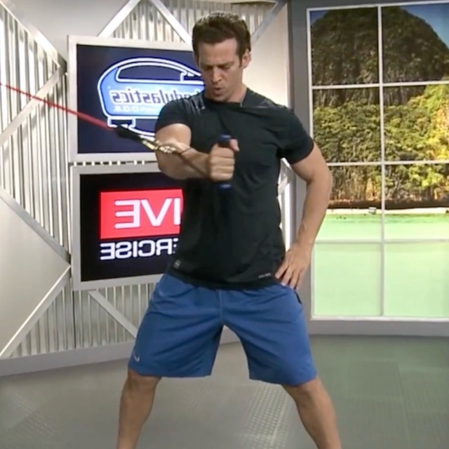1 Arm Chest Fly w. Band (R) by Ömer Köseoğlu - Exercise How-to - Skimble