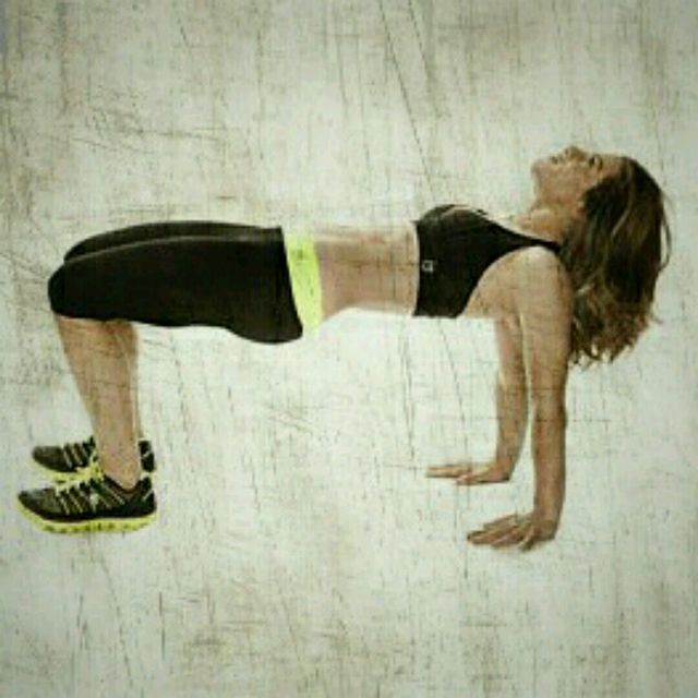 Hip Heist Push-Up - Exercise How-to - Workout Trainer by Skimble