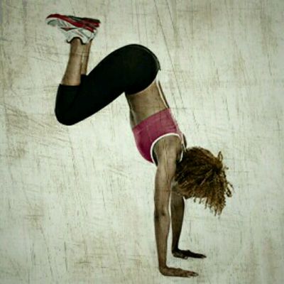 Blast Off Push Up - Exercise How-to - Workout Trainer by Skimble