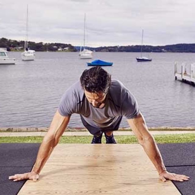 D Archer Push Up - Exercise How-to - Workout Trainer by Skimble