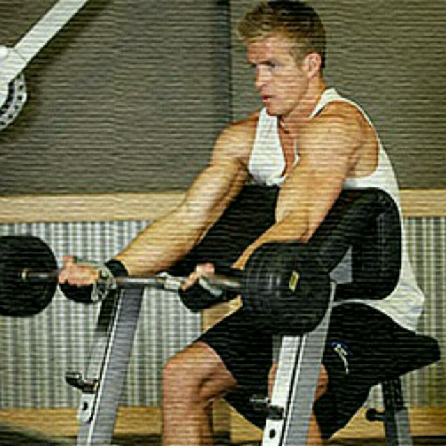 Curl De Bíceps en Predicador by Juan Diego F. - Ejercicio Cómo hacerlo ...