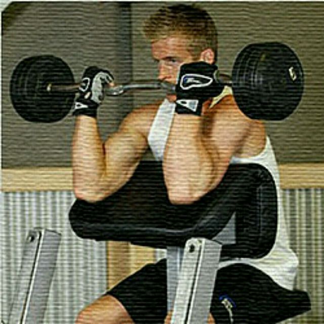 Curl De Bíceps en Predicador by Juan Diego F. - Ejercicio Cómo hacerlo ...