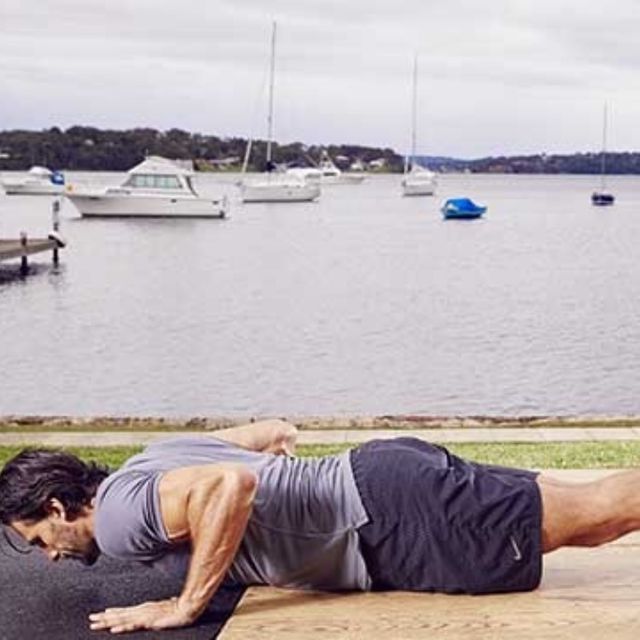 Push Up Roll - Exercise How-to - Workout Trainer by Skimble