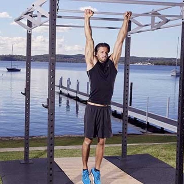 Hanging Knee Raise by Damien R. - Exercise How-to - Skimble