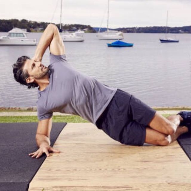 Side Plank Crunch - Exercise How-to - Workout Trainer by Skimble