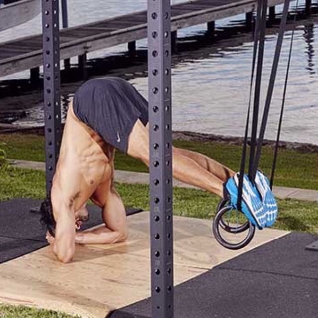 Plank To Pike Feet In by Damien R. - Exercise How-to - Skimble